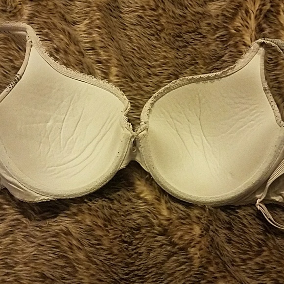 Victoria's Secret | Intimates & Sleepwear | Used Vs Bra With Lace ...